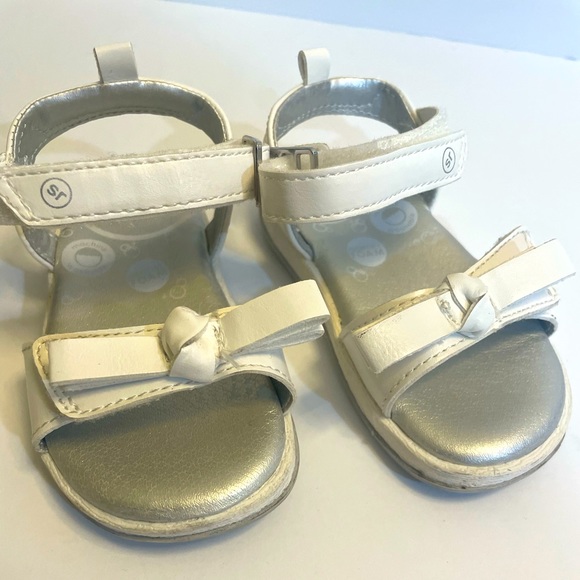 Stride Rite | Shoes | Stride Rite White Sandals With Bow Size 5 | Poshmark